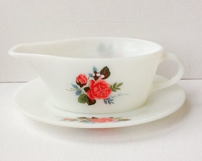 Pyrex Gravy Boat and Saucer in cottage Rose Pattern, JAJ Pyrex, England ...