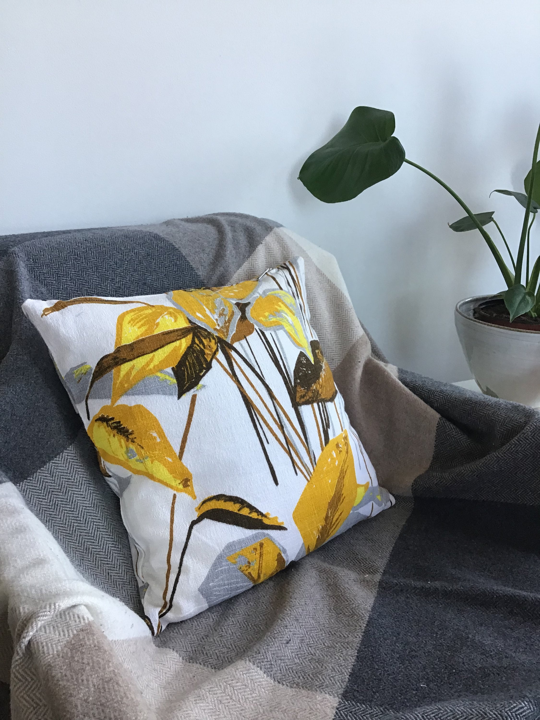 Make Your Own Cushion Cover, DIY Sewing Pattern and Step by Step ...
