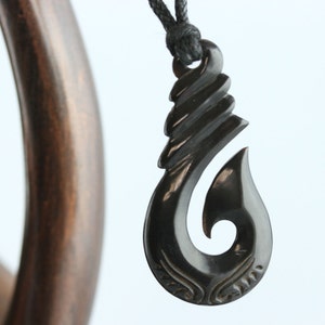 Horn Maori Hook Necklace Yoga Meditation Necklaces Black Maori Hook ...