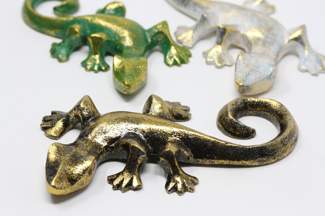 Wood Carved and Painted Lizard - Etsy