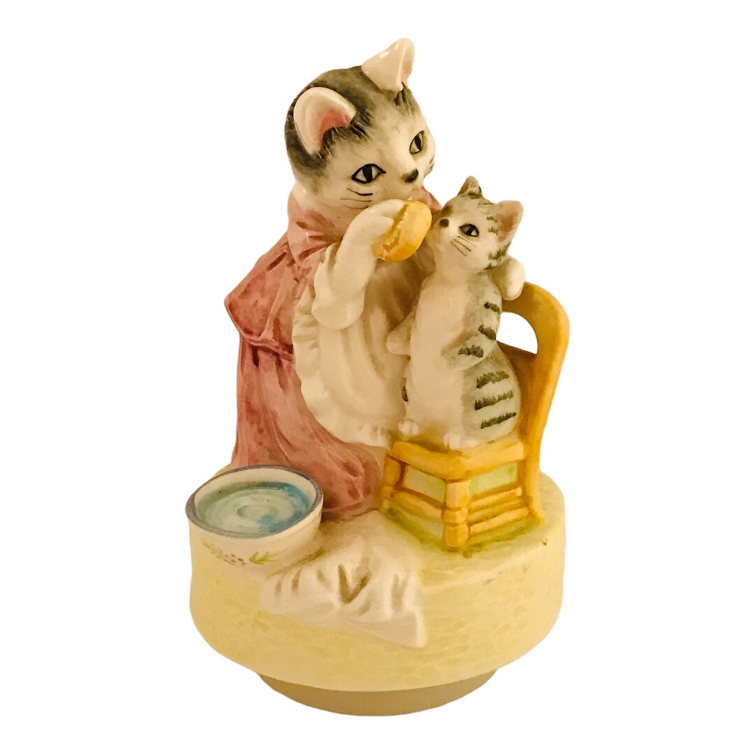 Beatrix Potter Mrs Tabitha Twitchit Porcelain Music Box by - Etsy