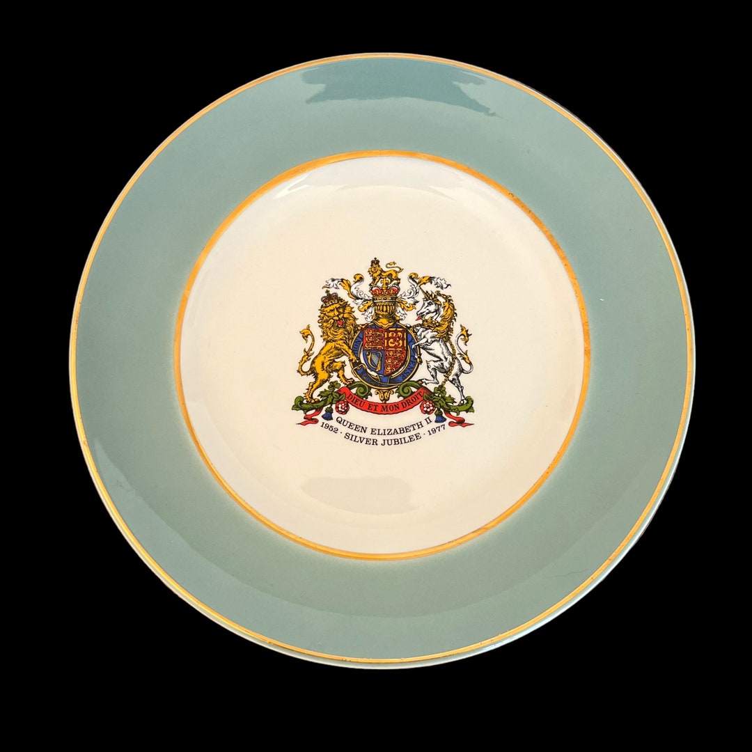 Silver Jubilee 1952-1977 Queen Elizabeth British Commemorative Souvenir ...