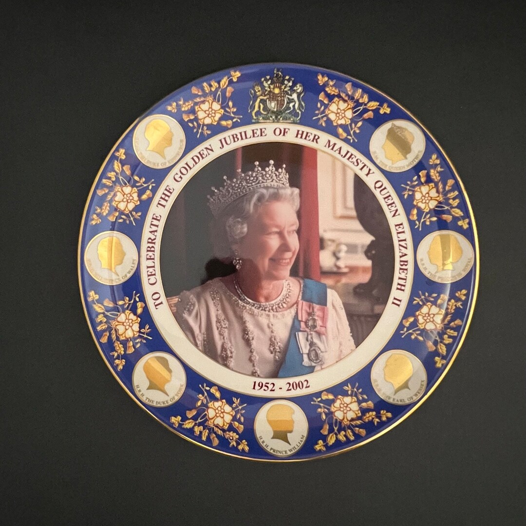 Queen Elizabeth 2002 Commemorative Porcelain Plate From Prinknash Abbey ...