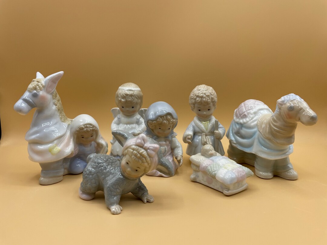 7 Piece Pastel Porcelain Nativity Set White Blue Pink Vintage Christmas ...