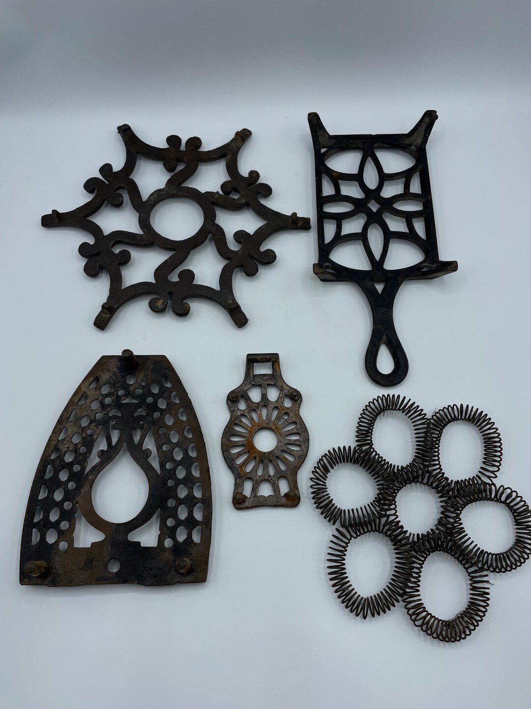 Antique Trivets 5 Cast Iron Metal Vintage Country Kitchen Farmhouse ...