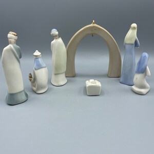 7 Piece Pastel Porcelain Nativity Set White Blue Ceramic Vintage ...