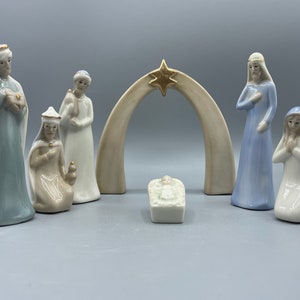 7 Piece Pastel Porcelain Nativity Set White Blue Ceramic Vintage ...