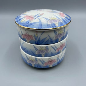 Porcelain 3 Tier Stacking Jubako Boxes Round Asian Blue White Chinese ...