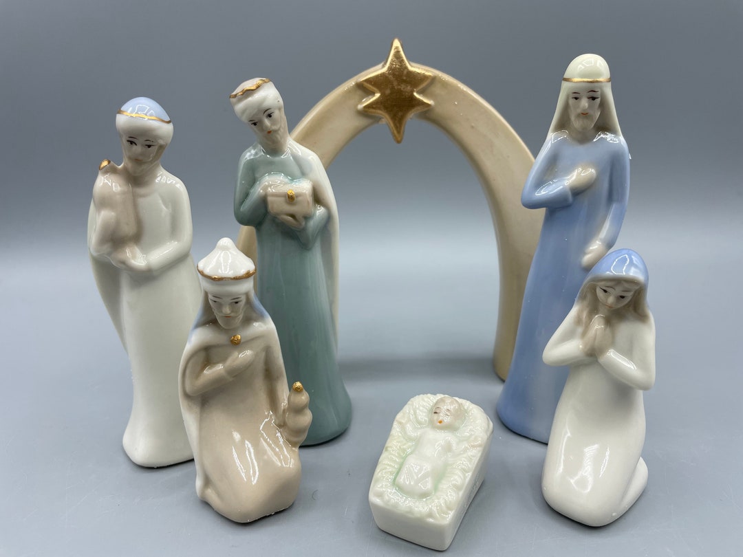 7 Piece Pastel Porcelain Nativity Set White Blue Ceramic Vintage ...