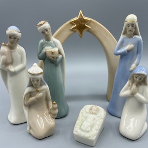 7 Piece Pastel Porcelain Nativity Set White Blue Ceramic Vintage ...