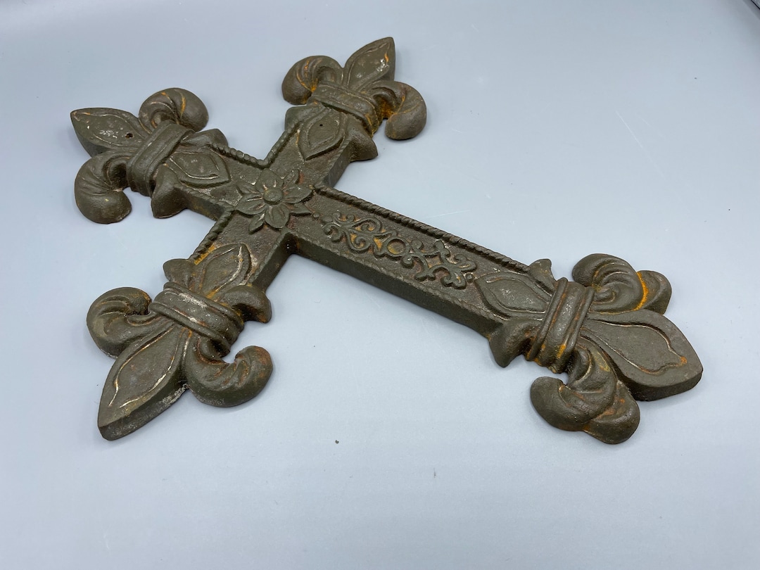 Vintage Ornate Iron Wall Cross Heavy Metal Crucifix Rustic Holy Cross ...