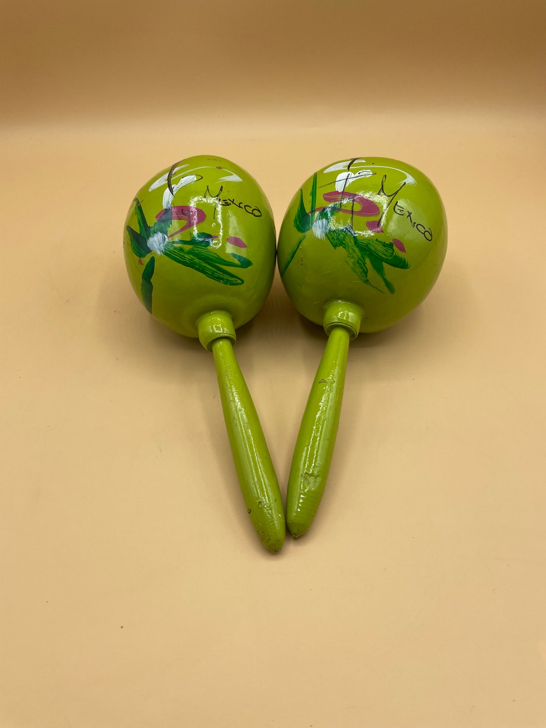 Pair of Vintage Mexican Maracas Hand Painted Green Gourd Coconut ...