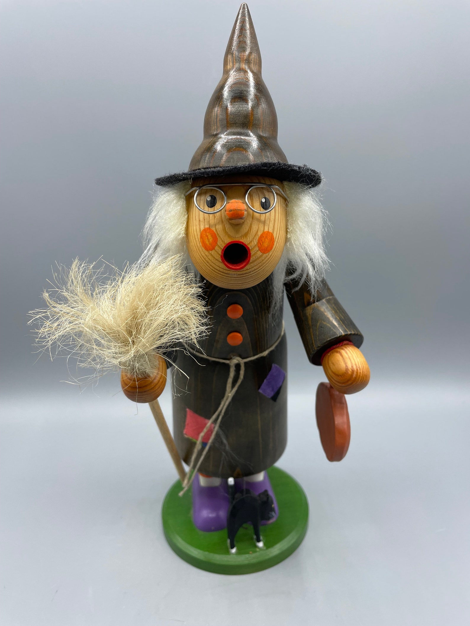 German Smoker Witch for Halloween, Christmas or Walpurgisnacht!