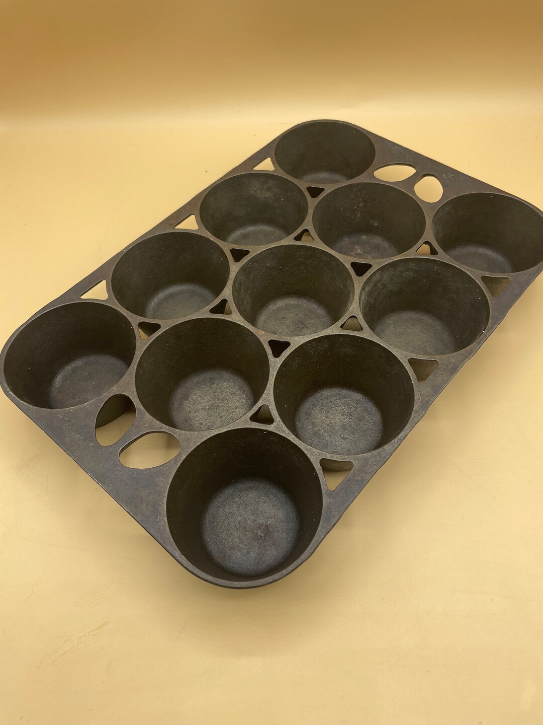 Made in USA Vintage Griswold Cast Iron Muffin Baking Pan Vintage ...