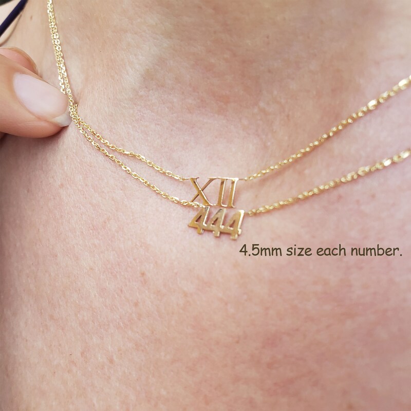 Gold Roman Numeral 3 Pendant Necklace - Etsy