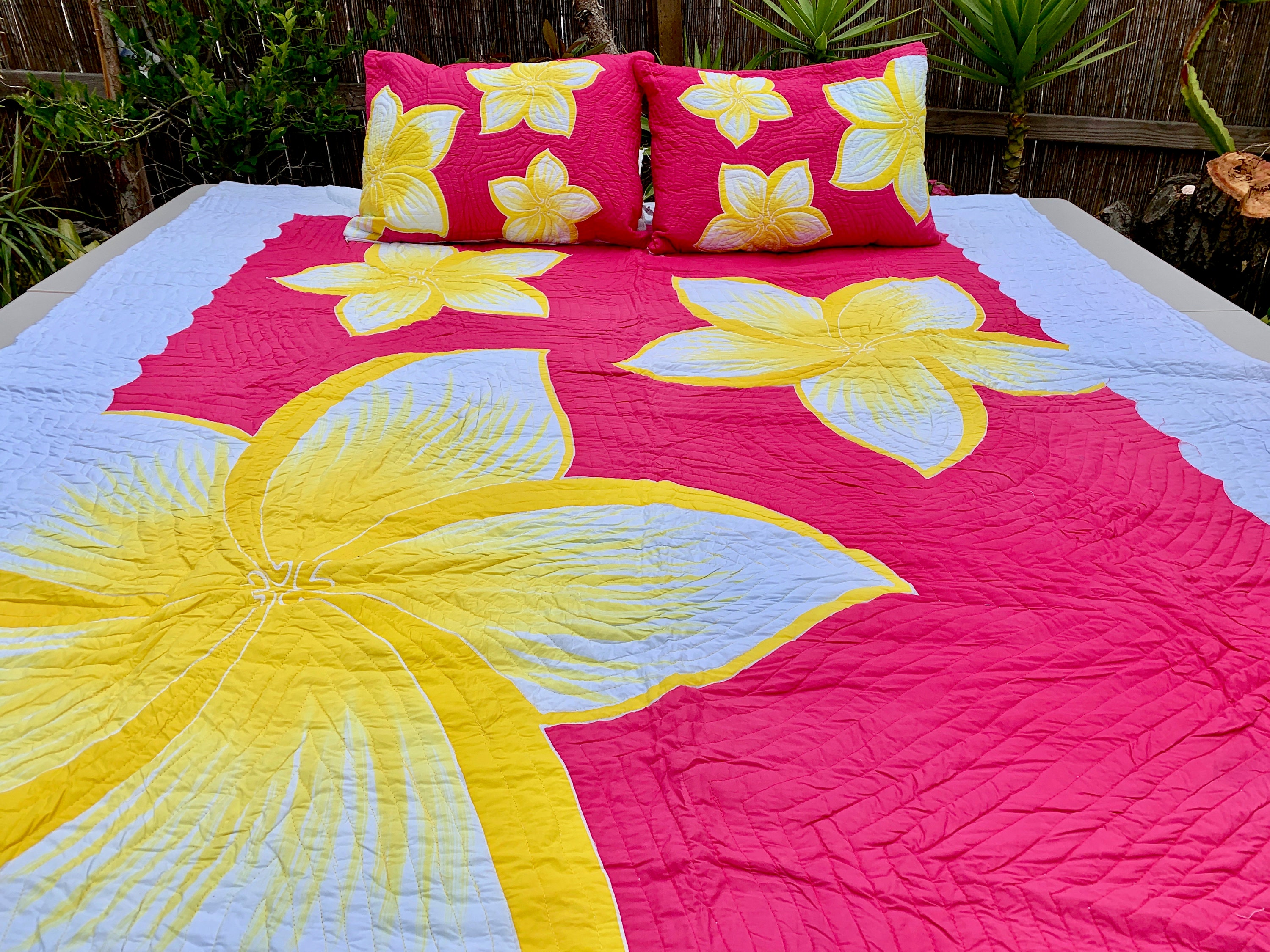 Palama Hawaiian Yellow Plumeria in Pink With Scallop Quilt in | Etsy