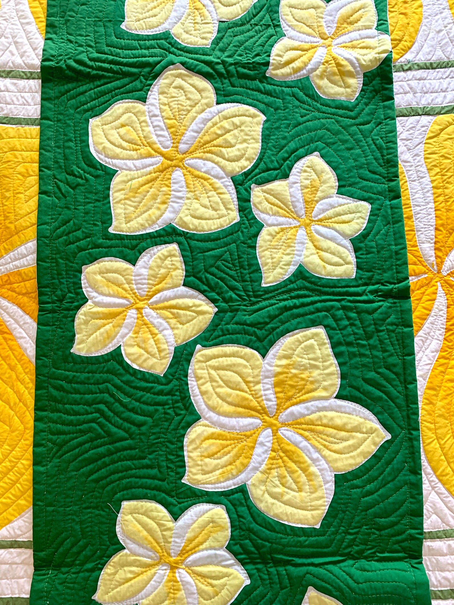 Quilt Table Bed Runner Hawaiian Plumeria Green - Etsy