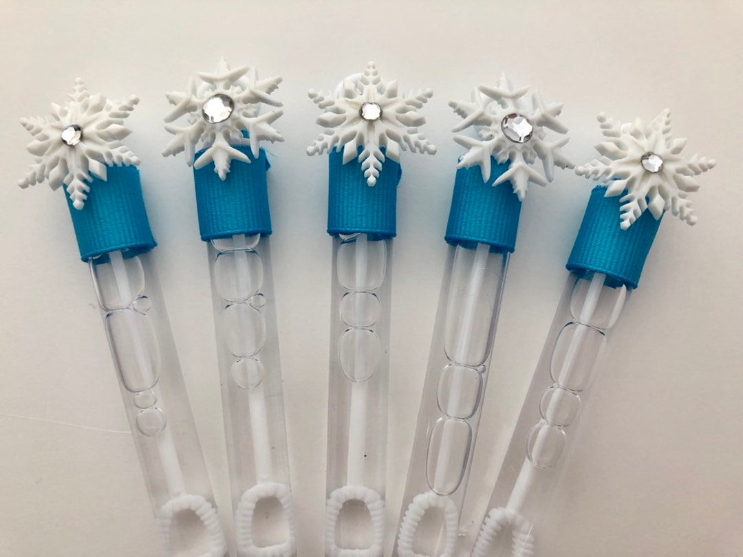 Snowflake Bubble Wand: Frozen Party Favors, Christmas Holiday Favor - Etsy