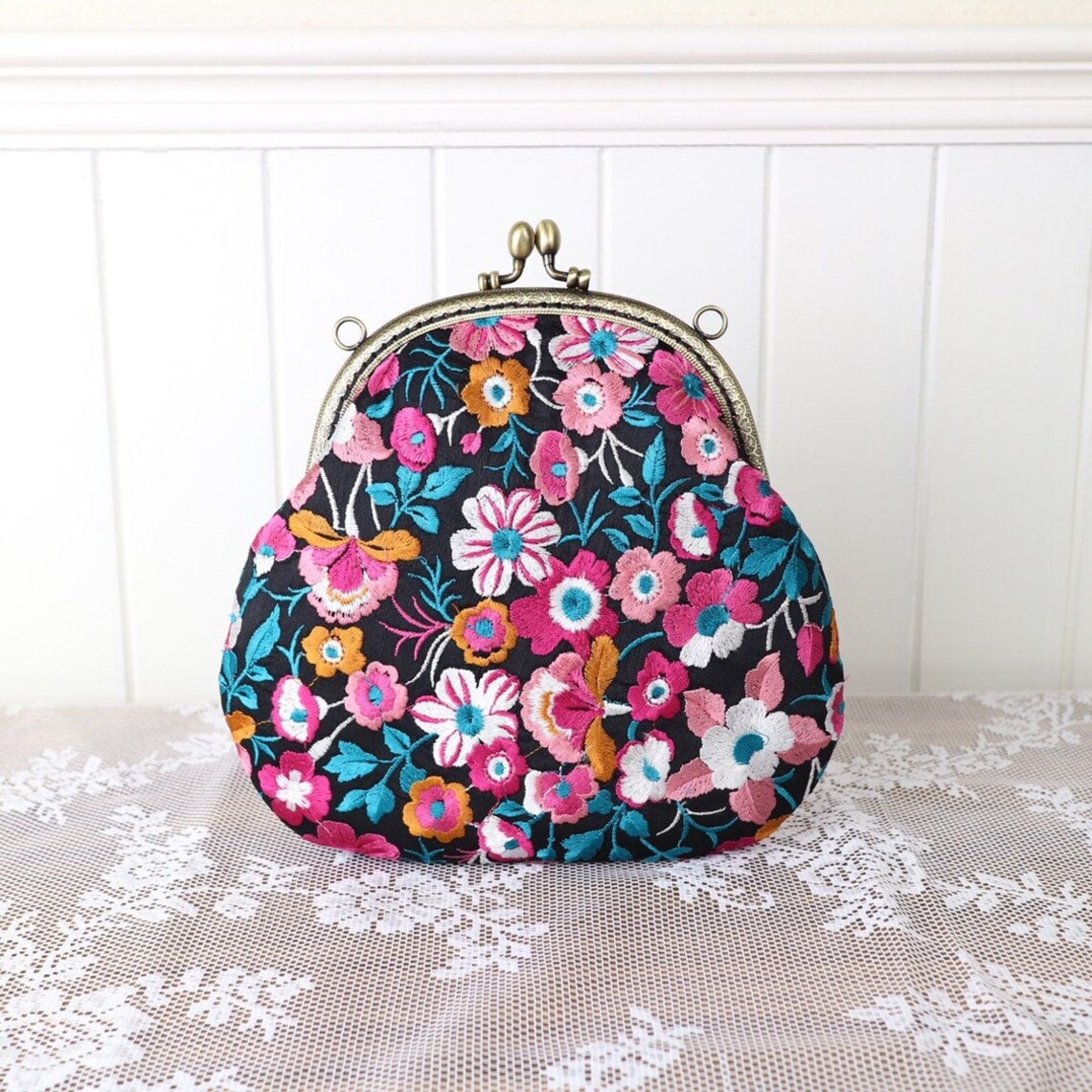 Embroidered Crossbody Bag With Clasp. Black and Muticolor | Etsy
