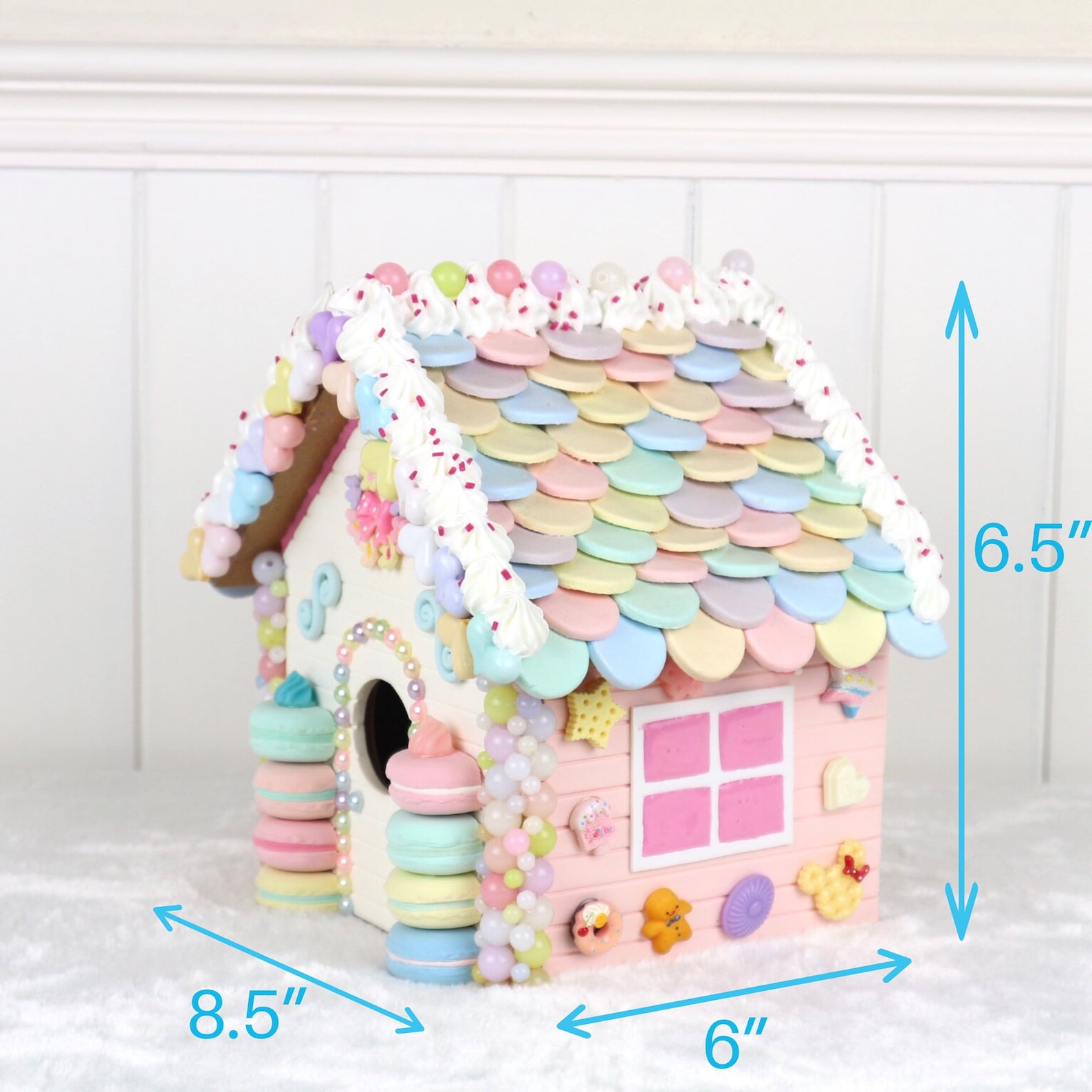 Large Gingerbread House. Christmas Table Centerpiece: macaron | Etsy