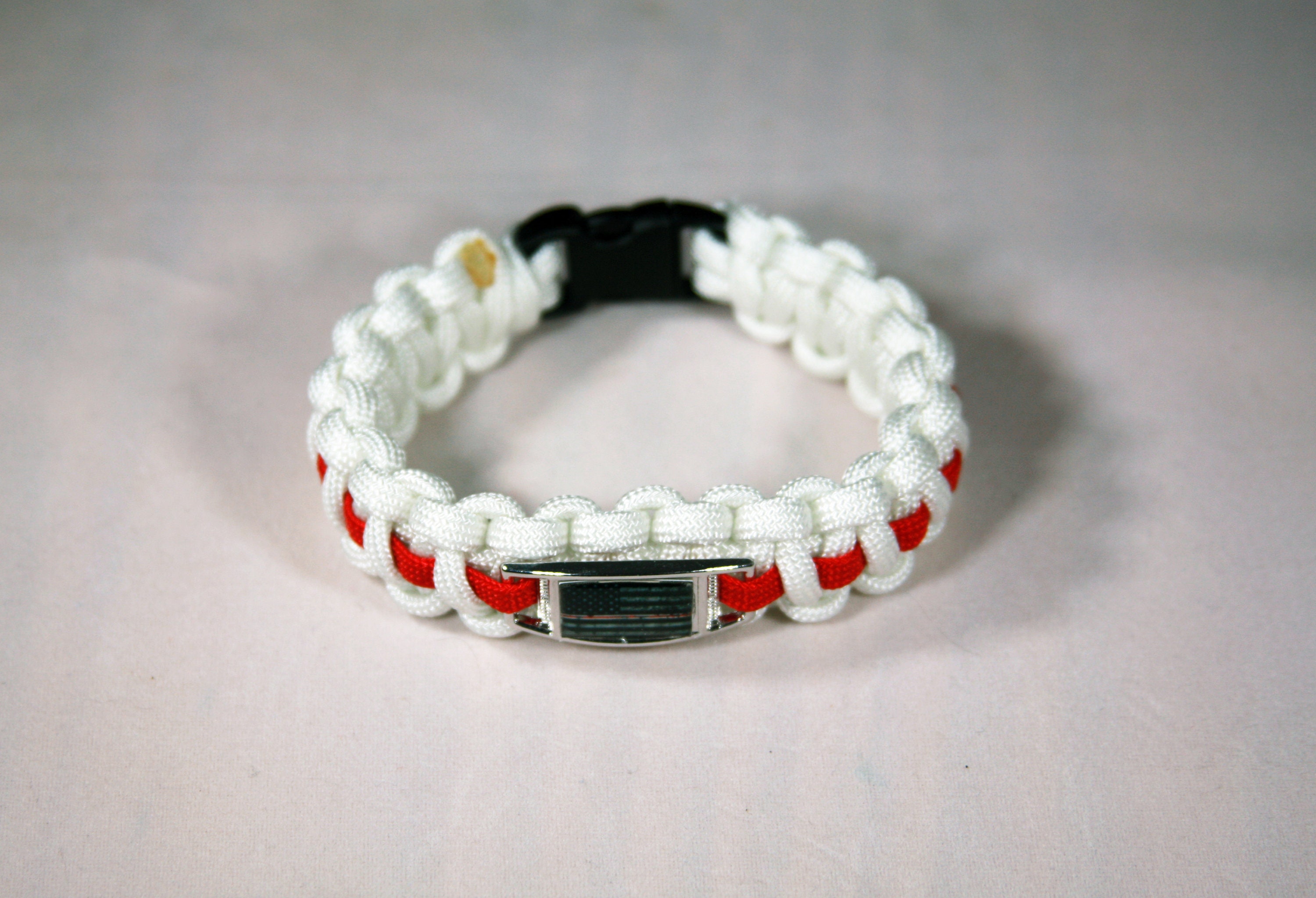 Red Line (On White) American Flag Paracord Charm Bracelet, American ...