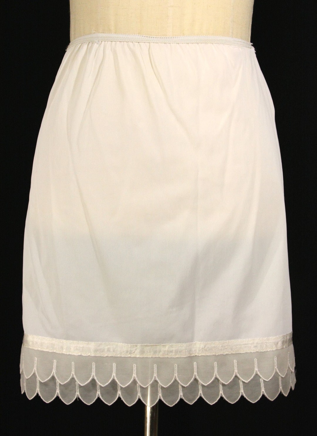 Vintage Cream Nylon Skirt Slip With Unique Sheer Fish Scale Trim ...