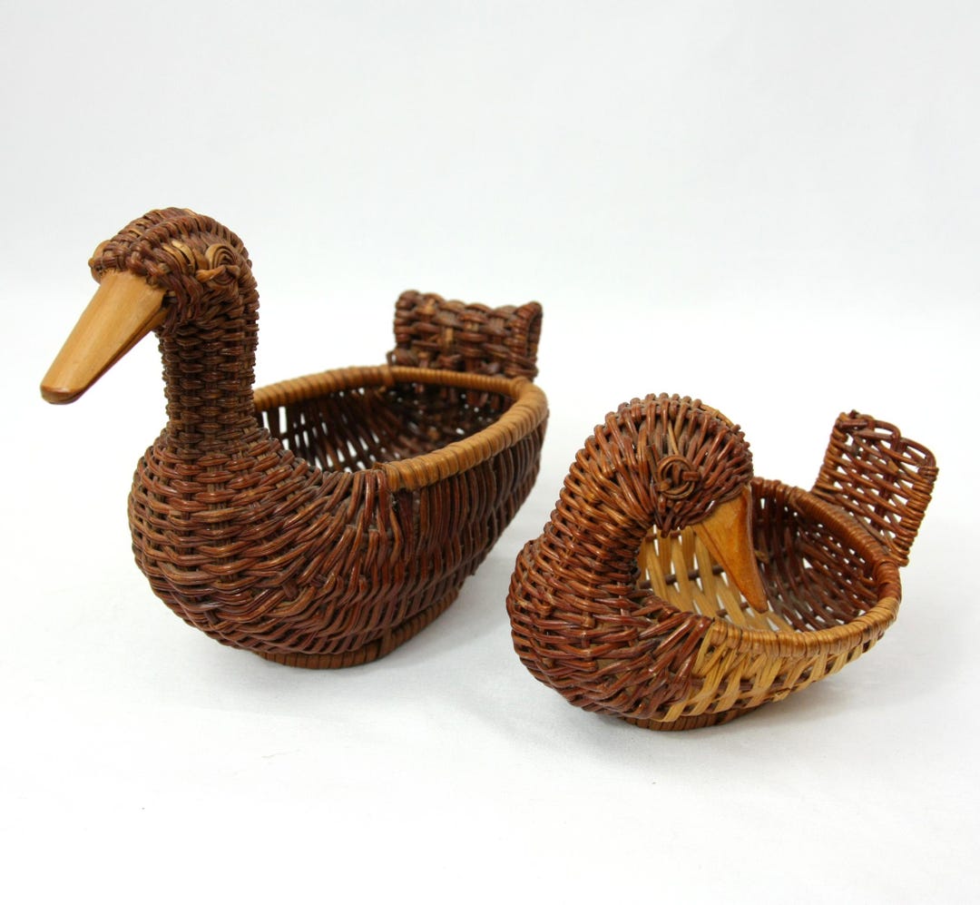 Vintage Duck Shaped Ducks Wicker Wood Woven Straw Basket Set Two Tone ...