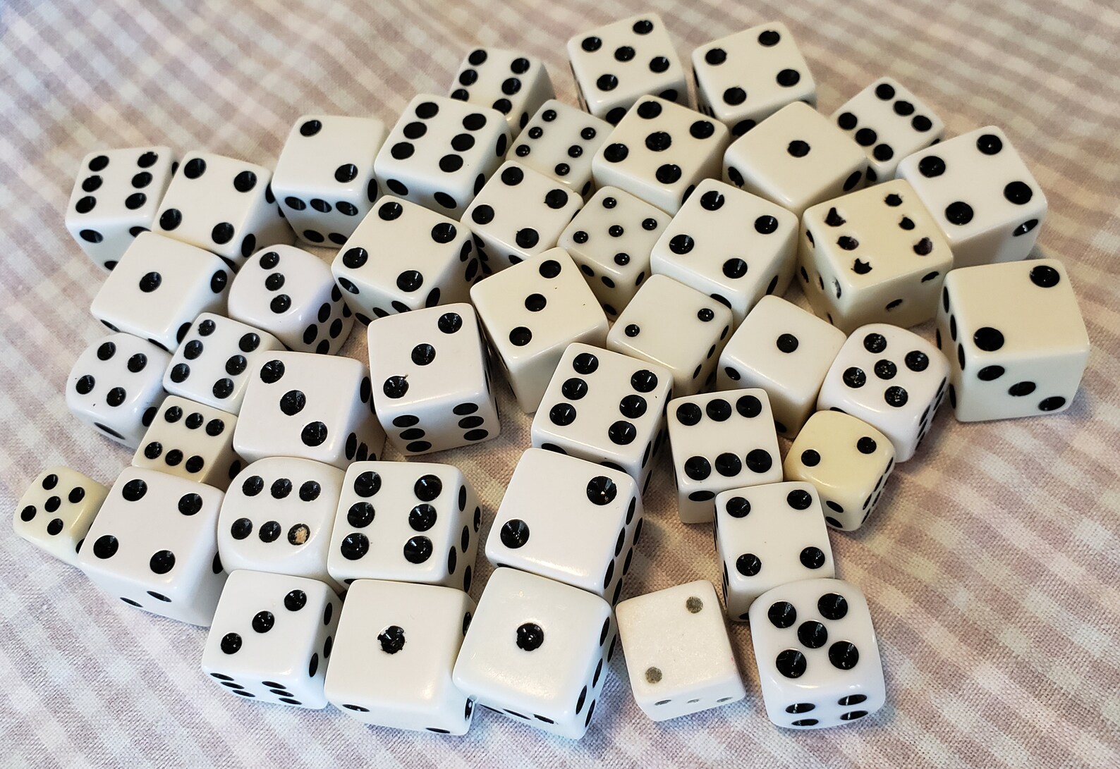 Lot of Loose Dice 1/2 Pound Assorted Vintage and Modern Dice | Etsy