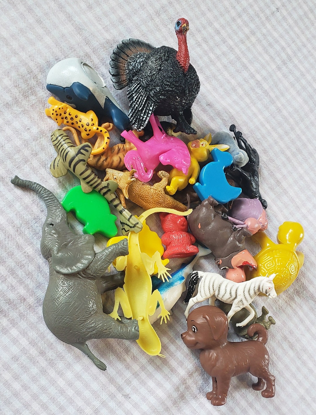 25 Animal Trinkets Trinket Lot I Spy Bag Sensory Bin Toys Mystery ...
