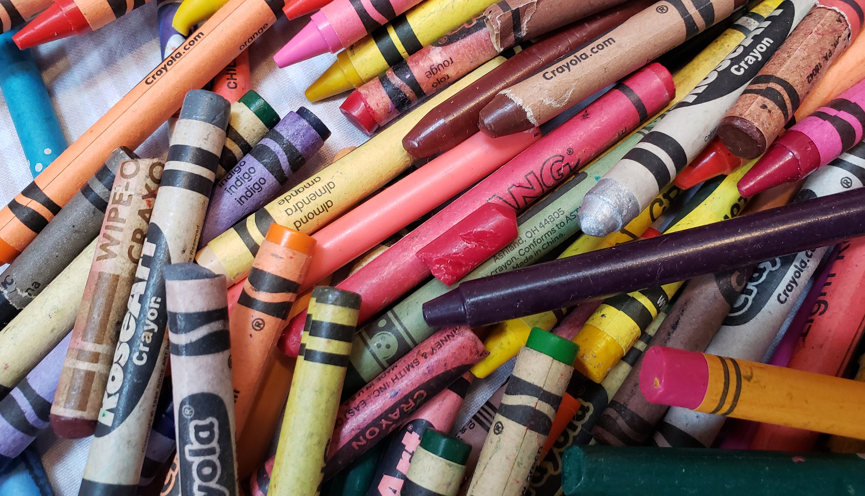 Bulk Crayon Lot 1 Pound All Colors Colored Crayons Whole and Broken ...