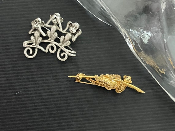 Monkey pins - see, hear, speak no evil and monkey on … - Gem