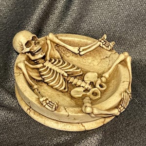Vintage 1999 Skeleton Halloween Ashtray/dish - Etsy