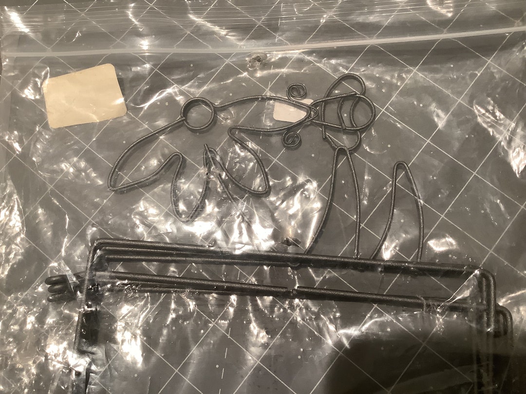 BEST Gray Metal Bee Flower Tri Stand for Quilt Table Stand 8 X 12 ...