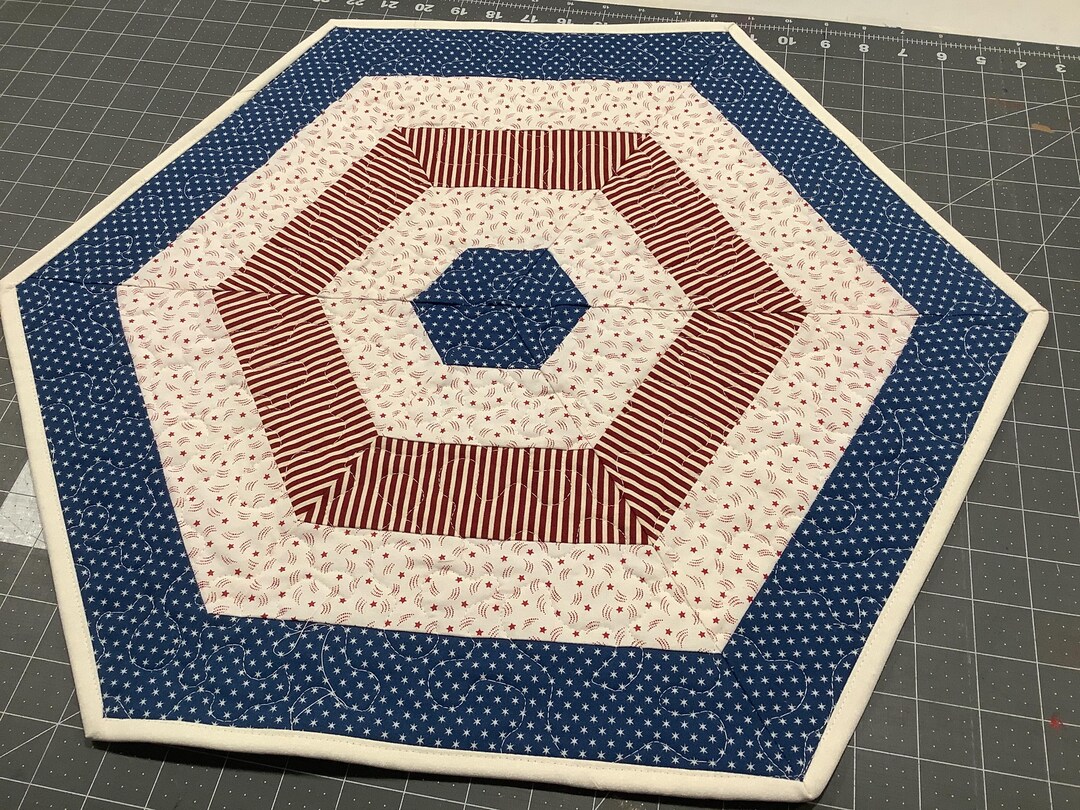 925 BEST Patriotic Hexagon Table Topper Quilt Fourth of July or Quilt ...