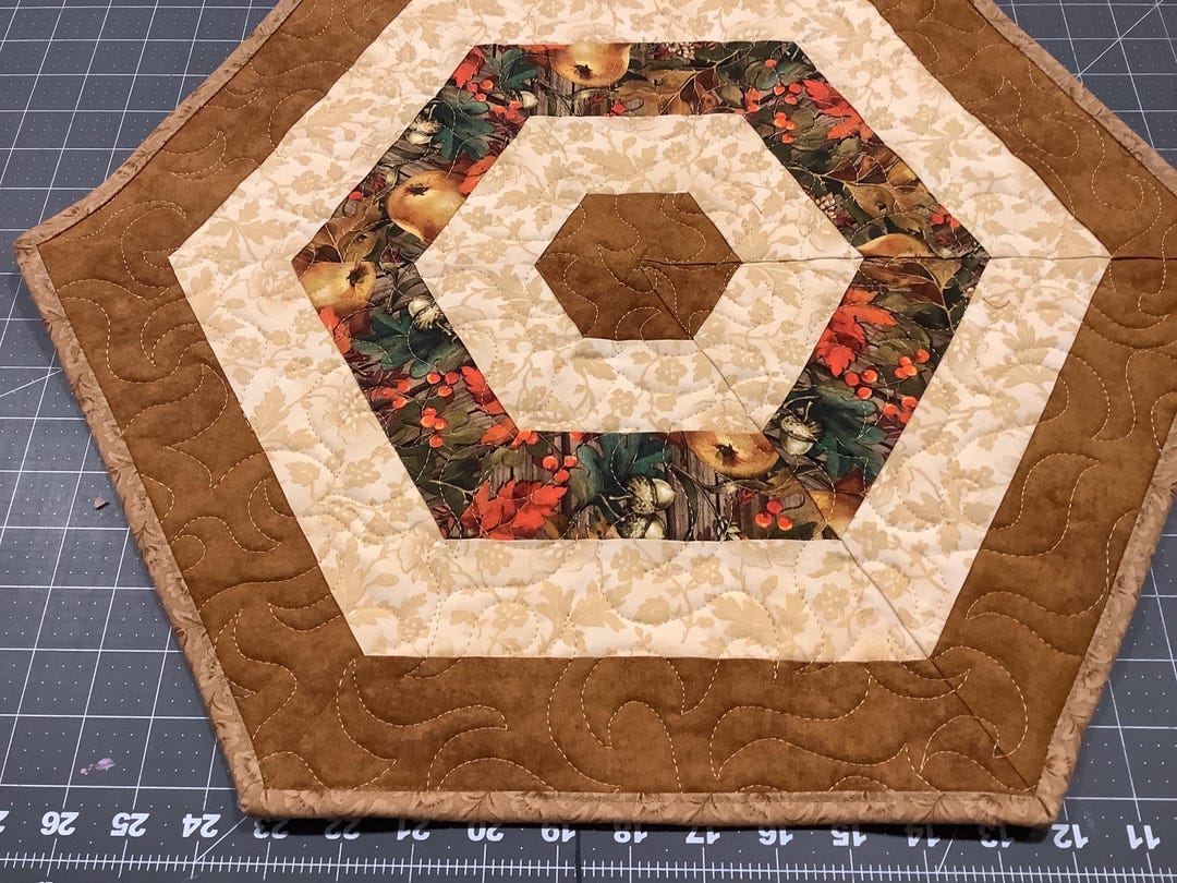 1056 BEST Fall Quilted Table Runner, Centerpiece Topper Hexagon Fits ...