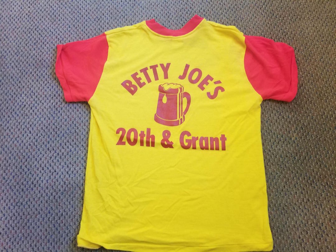 Vintage Betty Joe's Bar T Shirt 20th and Grant Milwaukee Size Medium - Etsy
