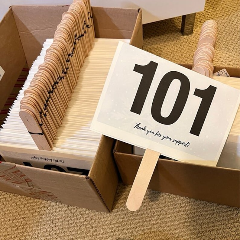 Auction Bid Paddles - Half Size, Folded, 1-600, With Motivational Text ...