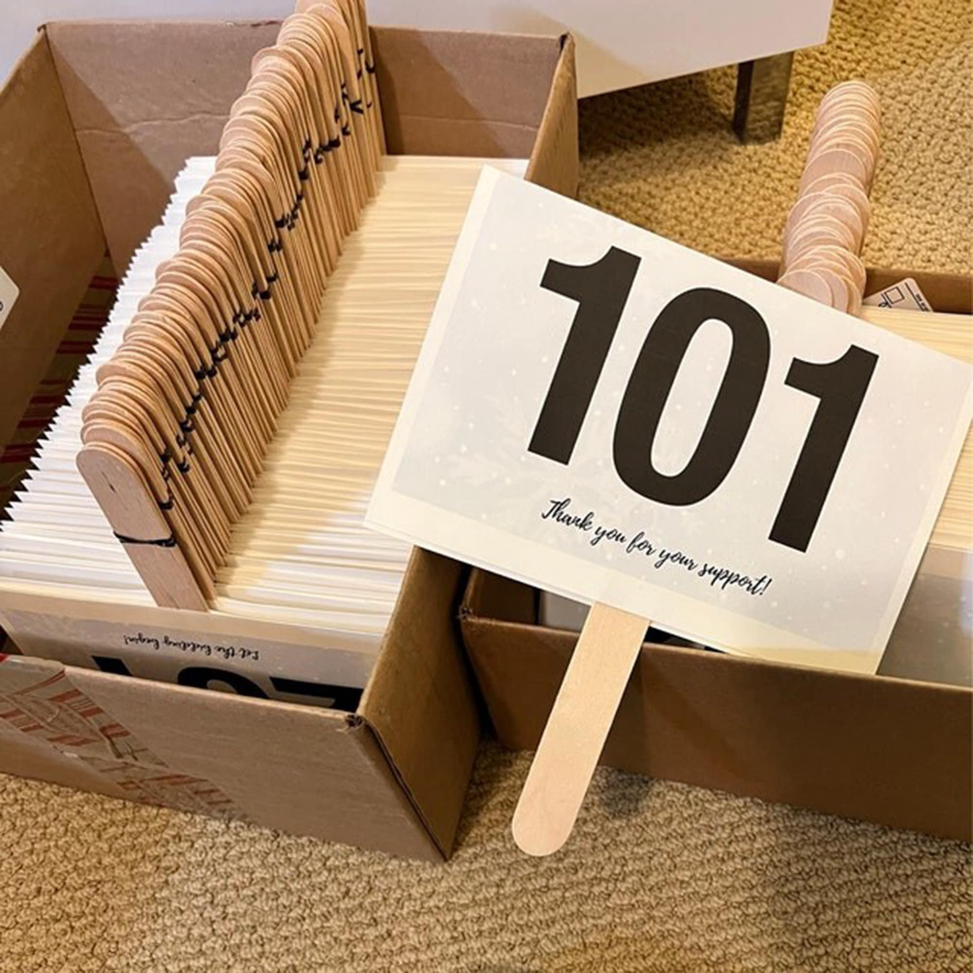 Auction Bid Paddles - Half Size, Folded, 1-600, With Motivational Text ...