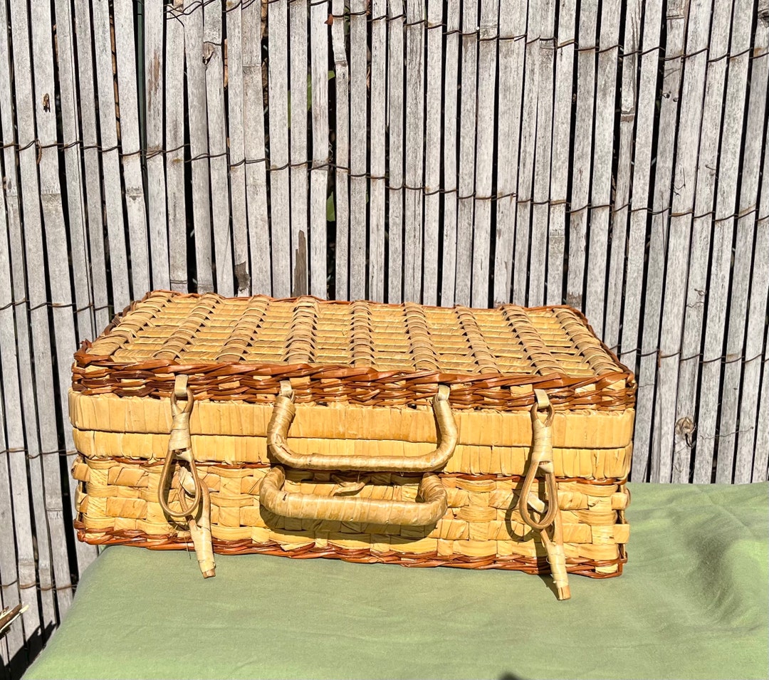 Wicker Rattan Suitcase Vintage Briefcase / Holy10 Paris France - Etsy