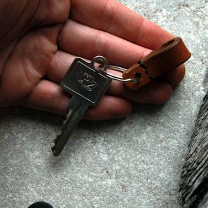 Small Keychain, Leather Key Fob, Leather Keyring, Short Leather Lanyard ...