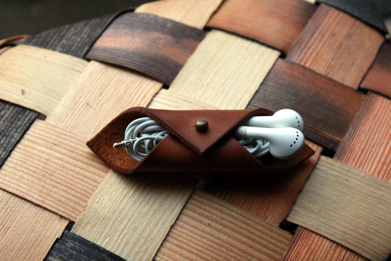 Leather Earphone Organizer Cable Organizer Leather Ear Bud Organizer ...