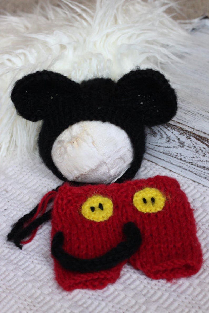 Knitting/crochet PATTERN Knitted Mickey Mouse Bonnet and Short Pants ...