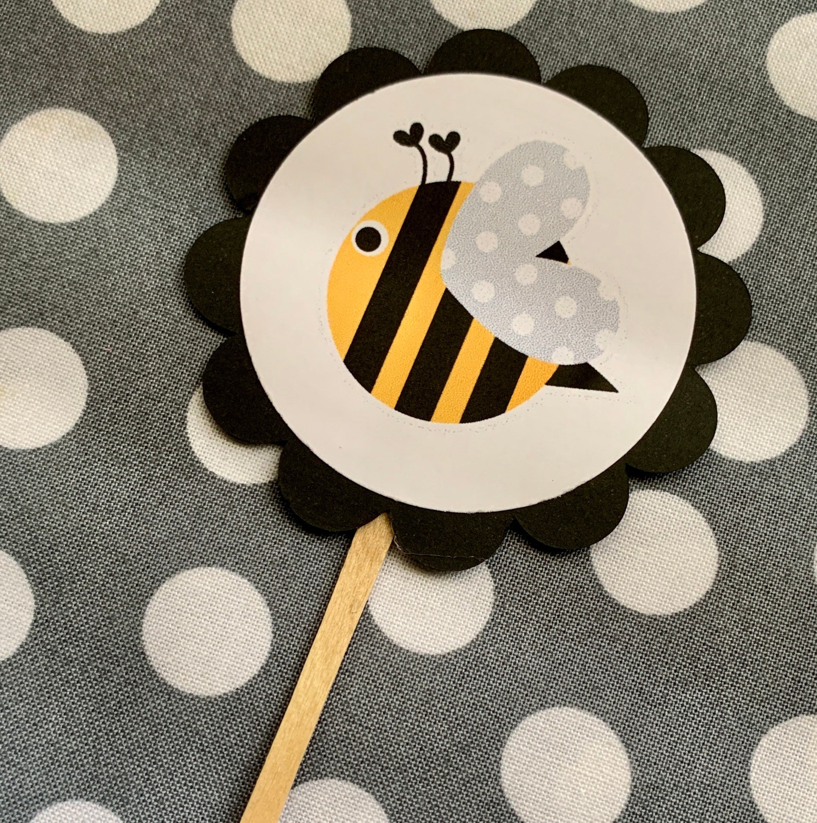 Abeja Cupcake Toppers Bee Cupcake Picks Cumpleaños de la | Etsy