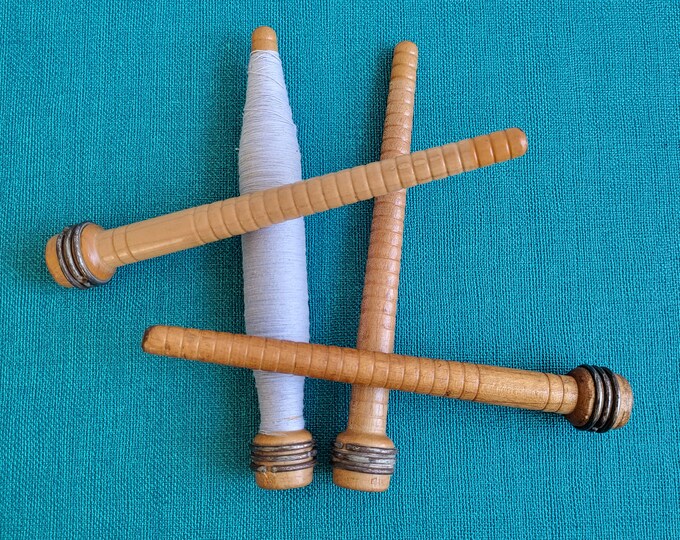ANTIQUE SHUTTLE SPINDLES 4 Wood Shuttle Spindles Industrial Thread ...