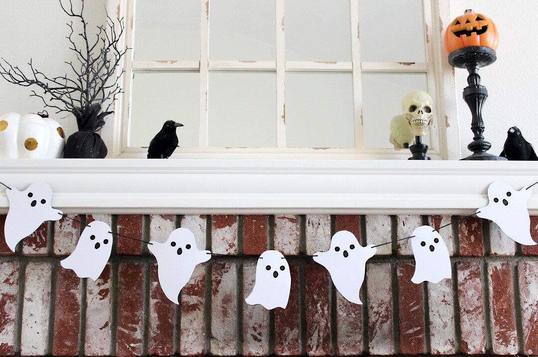 Halloween Ghost Banner - Halloween Decor - READY TO SHIP - Etsy
