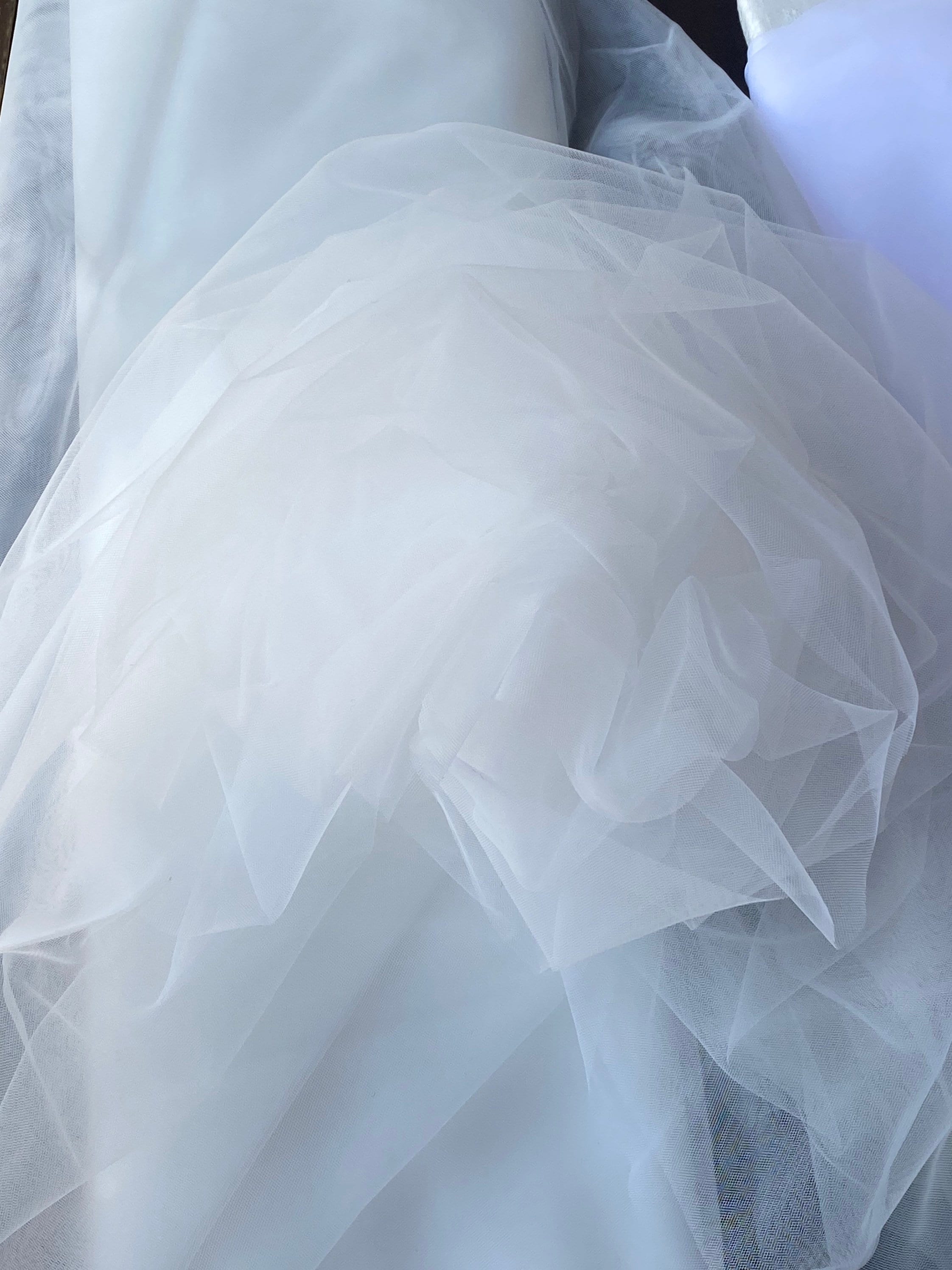 Soft Tulle Fabric Small Hole Tulle for Veiling Bustle Trail - Etsy Sweden