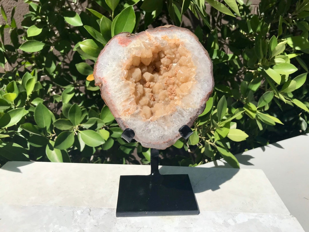 Microcrystalline Covered Quartz Crystals on Yellow Agate Geode - Etsy