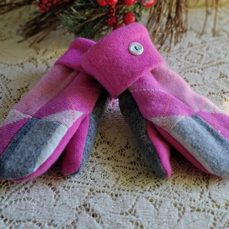 Pink Mittens - Etsy