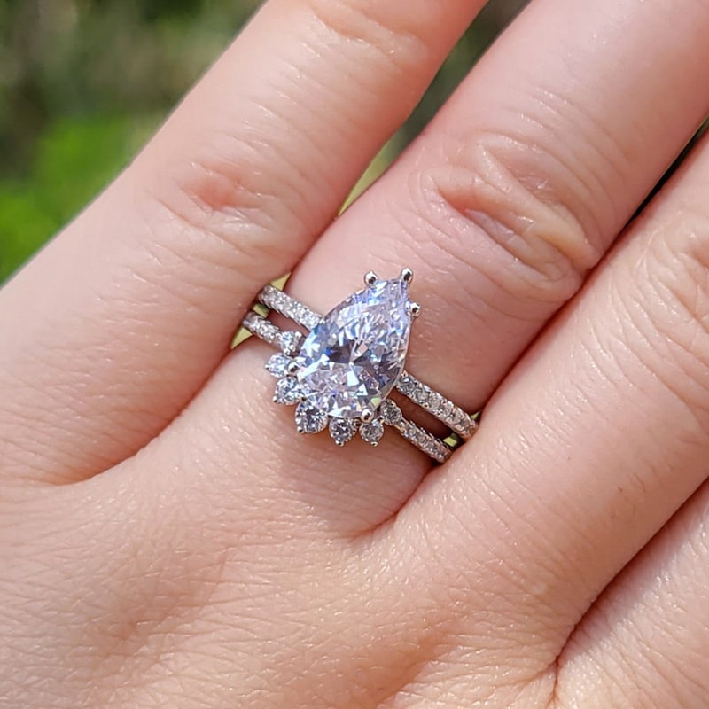 Pear Set Ring - Etsy