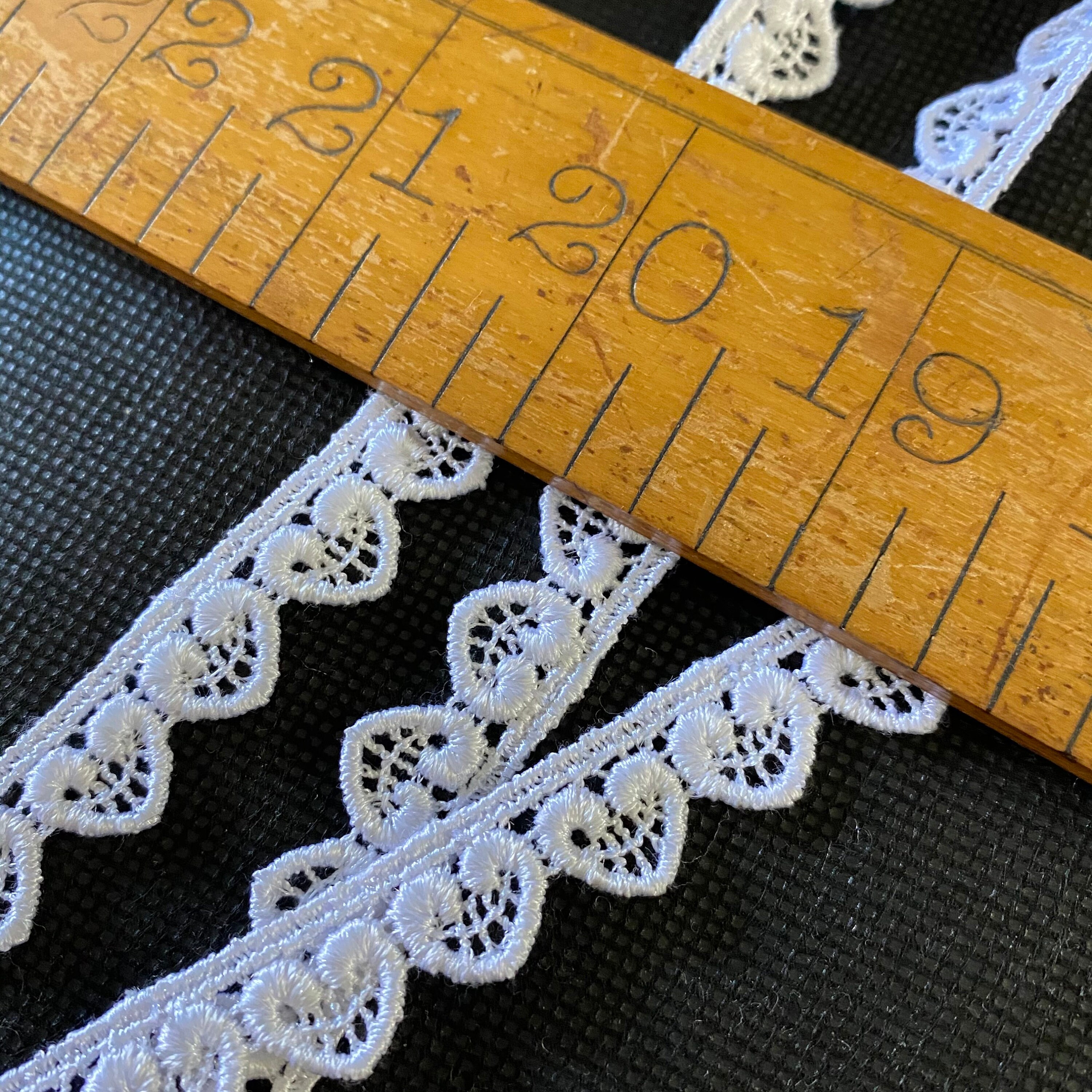 5 Yds Venise Heart Trim White Narrow Heart Trim - Etsy